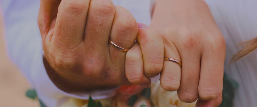 What Is the Importance of Wearing Your Wedding Ring? – Married.com.au